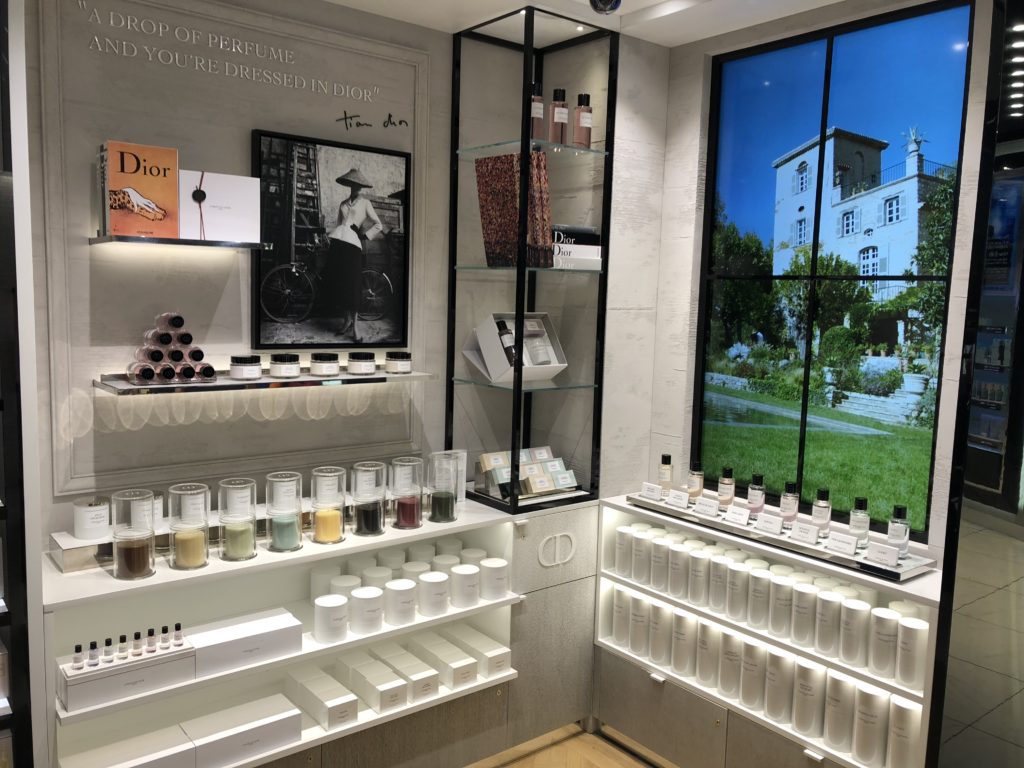 Image of the Day: Maison Christian Dior and the art of stor(e)y telling ...