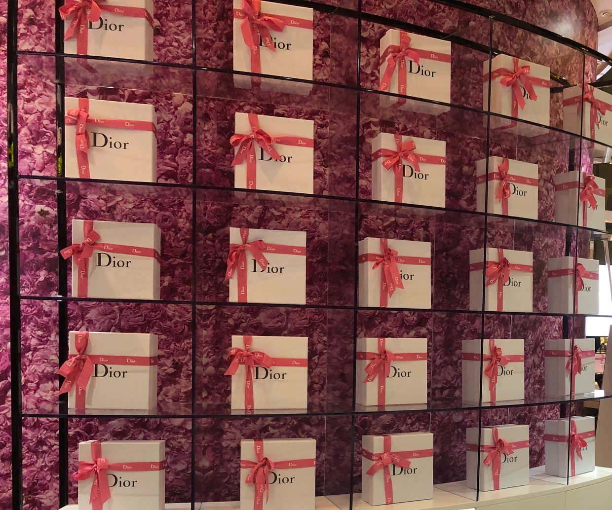 Dior and Qatar Duty Free launch spectacular world-exclusive Dior Les ...