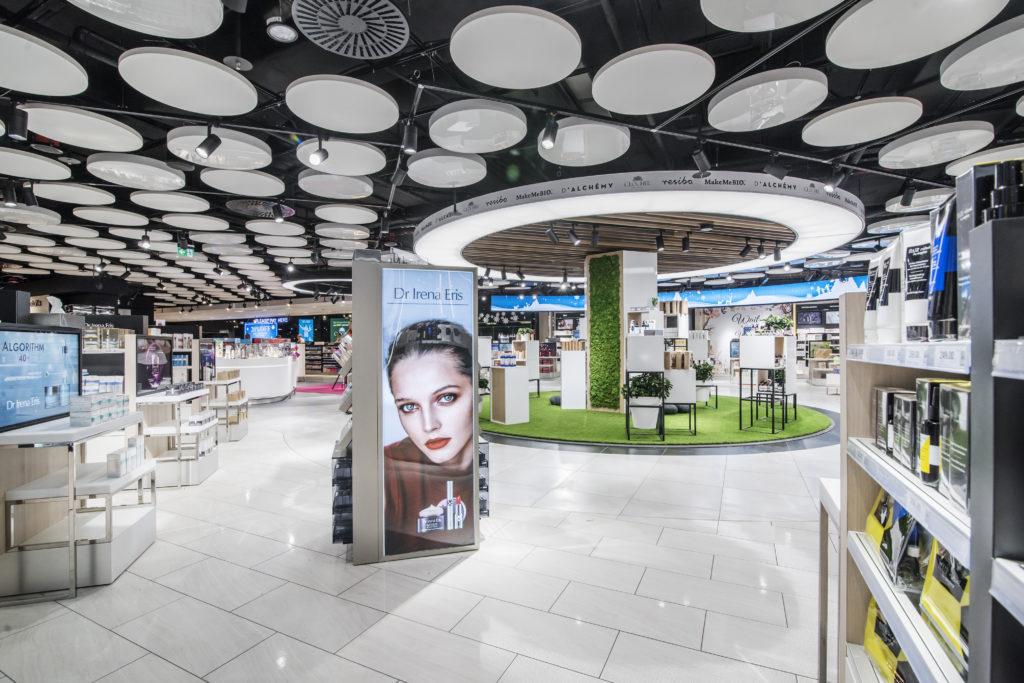 “An extraordinary show of colours, lights and sounds”: Baltona opens ...