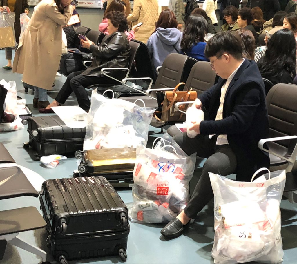 Exclusive report: Chinese daigou traders in South Korea adapt fast to ...