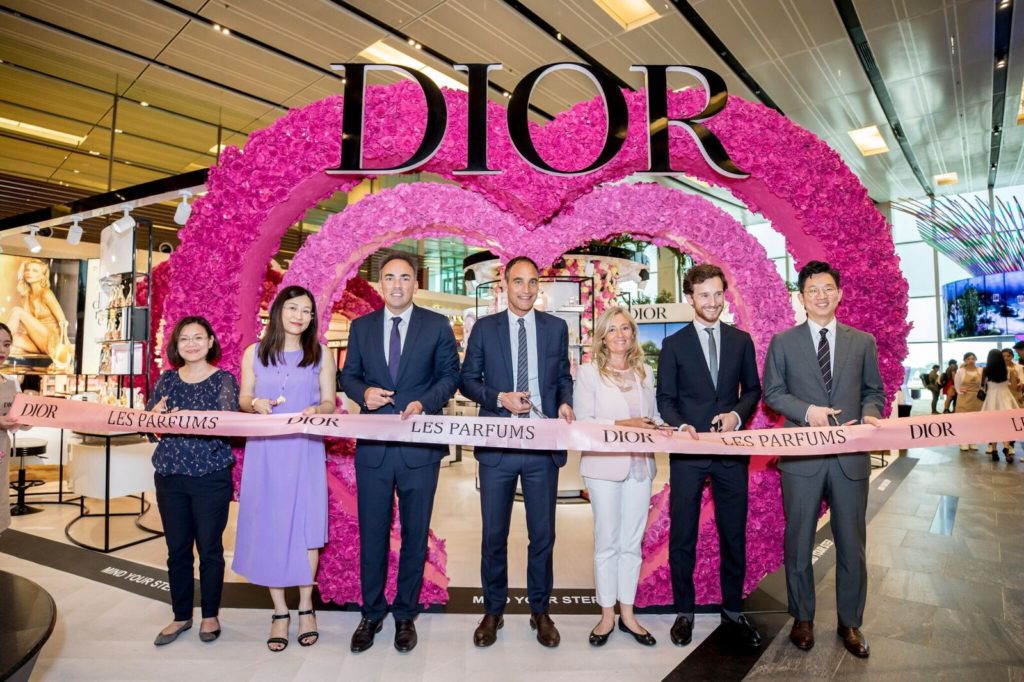 Dior teams up with Shilla and Changi Airport in exclusive pop-up : The ...