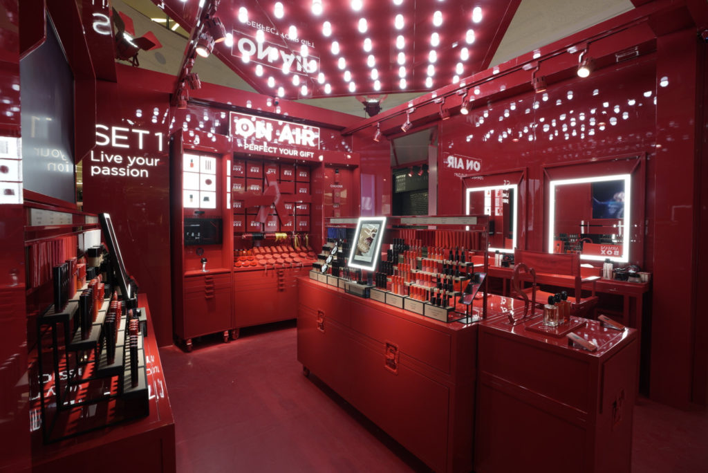 Armani Box on Air Sanya Pop Up Lets Customers Make their Own Movies ...