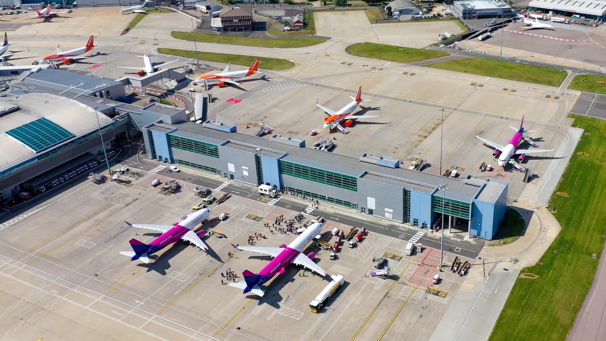 Jonathan Rayner named Chief Commercial Officer at London Luton Airport ...