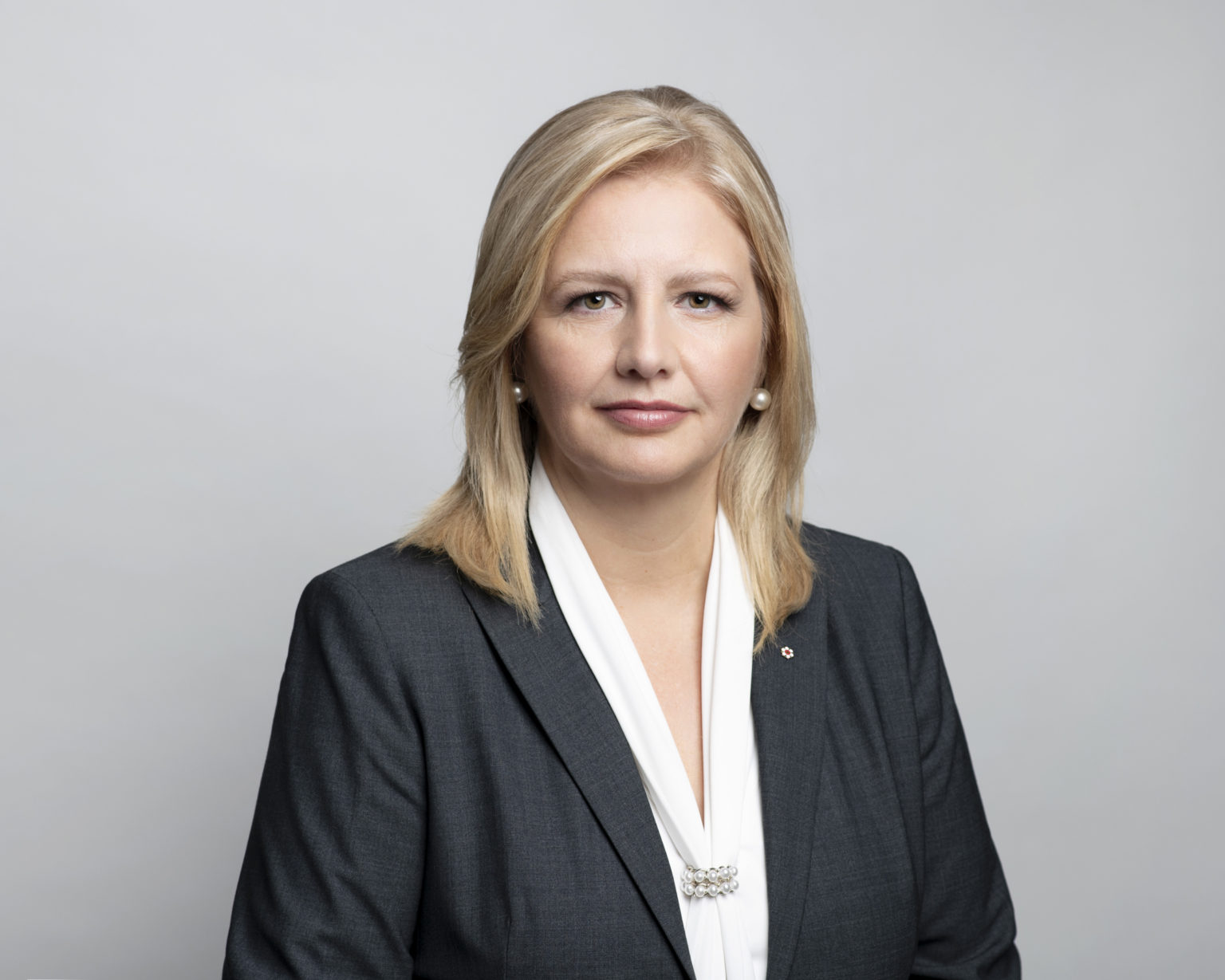 Vancouver Airport President & CEO Tamara Vrooman adds further lustre to ...