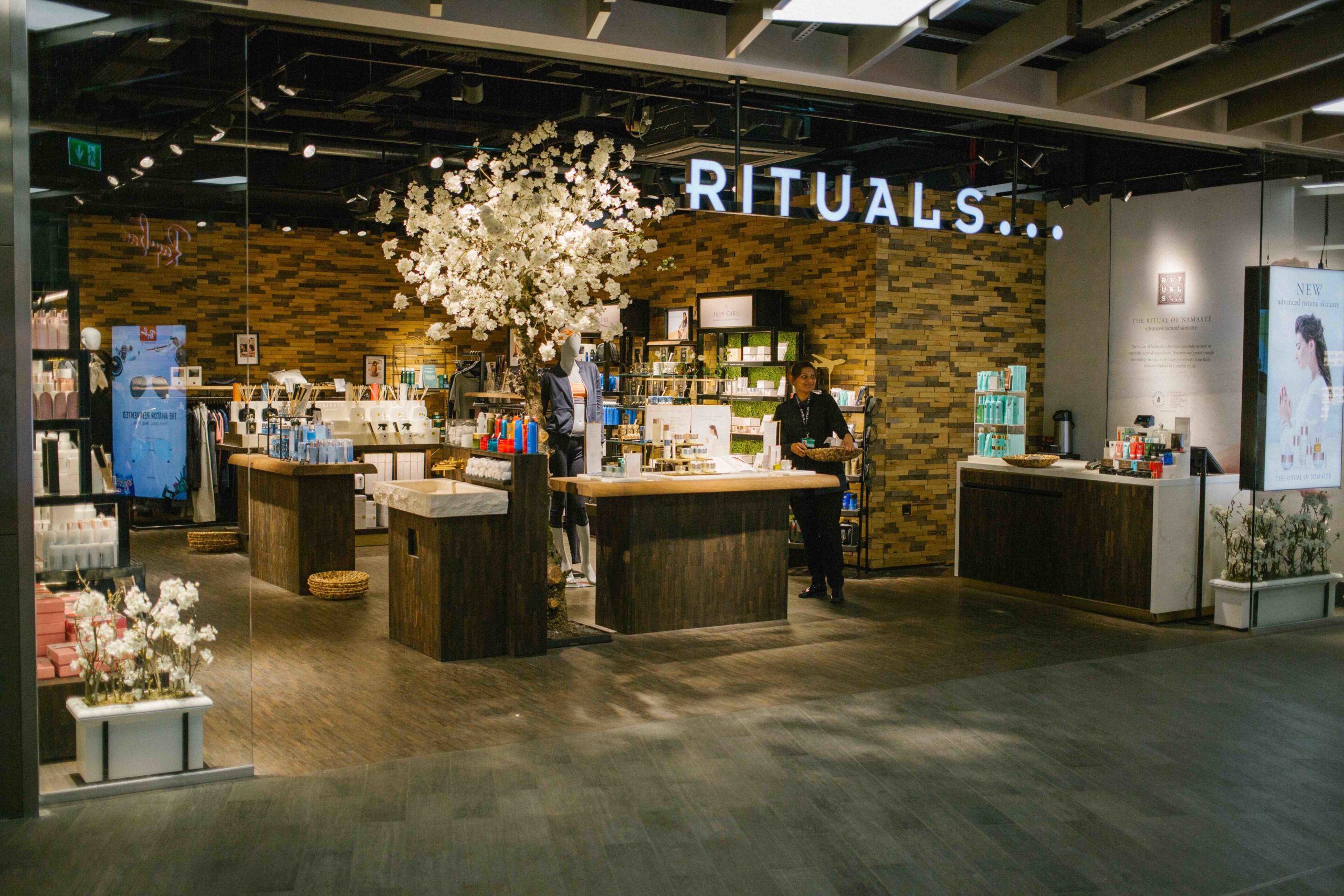 Neil Ebbutt says goodbye to Rituals after 20 years; Melvin Broekaart ...