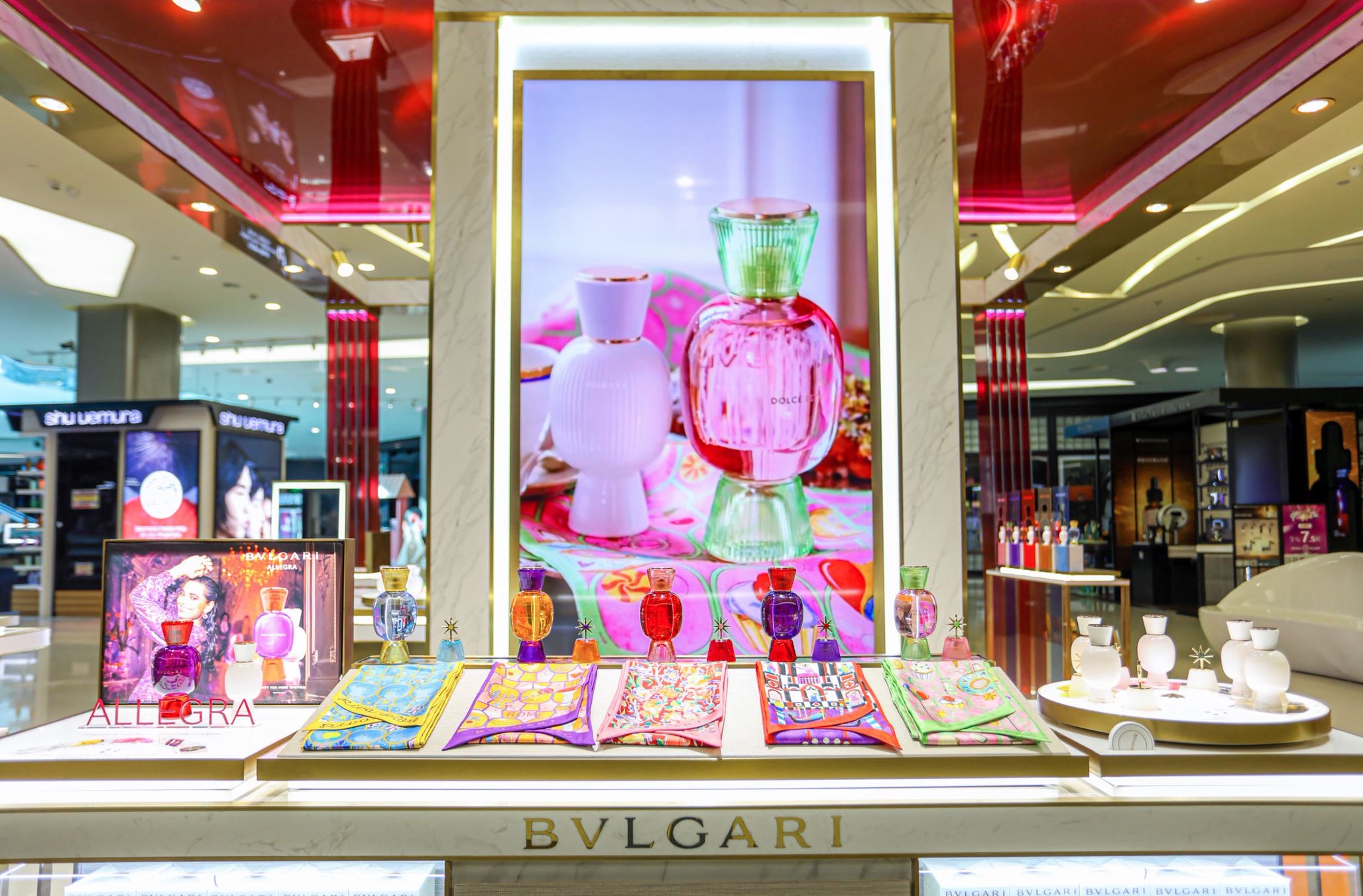 Picture and Video Gallery: Bvlgari and CDFG celebrate Allegra Maxi ...