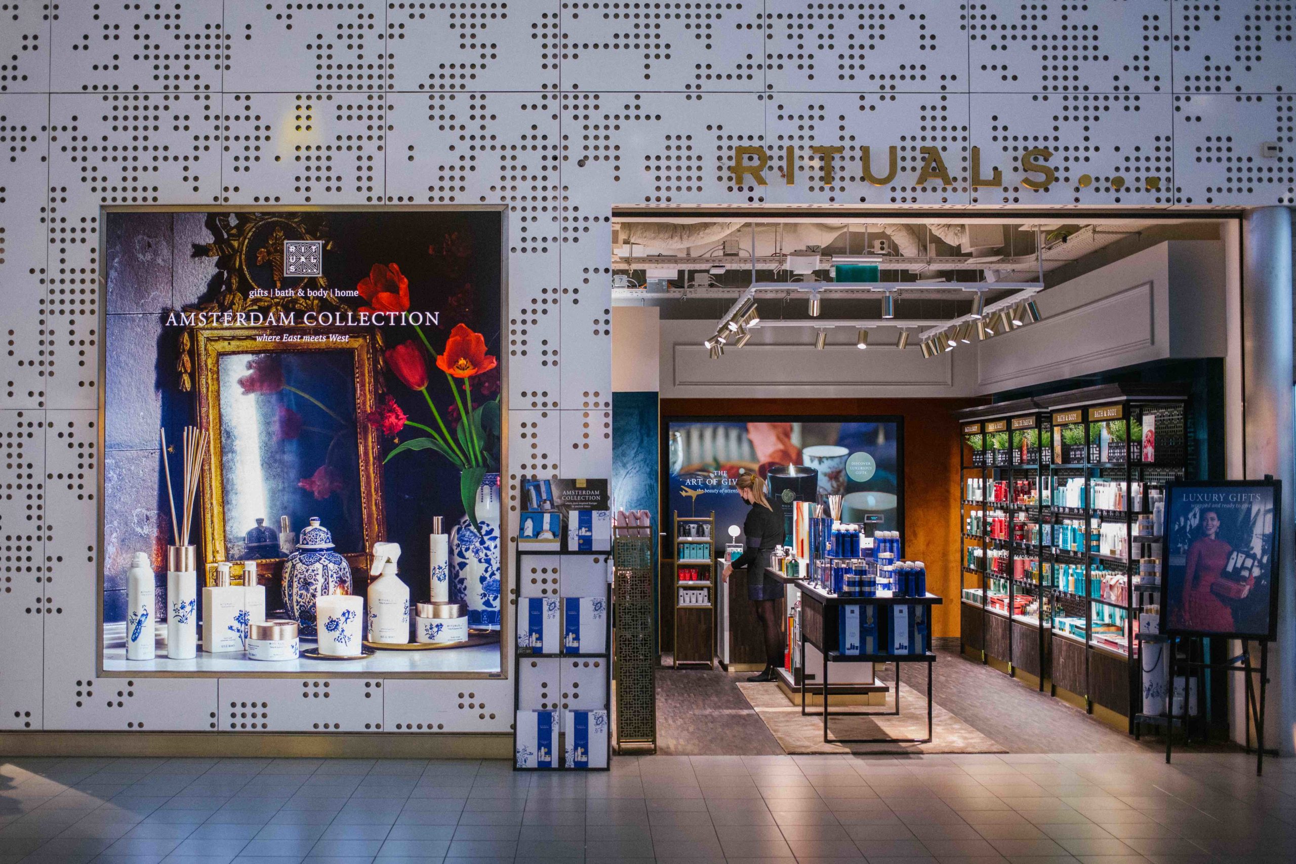 The Art of Giving: Rituals opens new store and runs annual festive ...