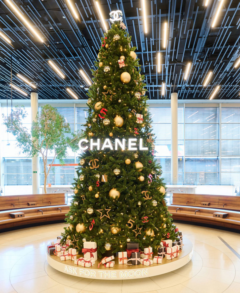 Ask for the moon: Chanel spaceship lifts off at Schiphol and Paris CDG ...