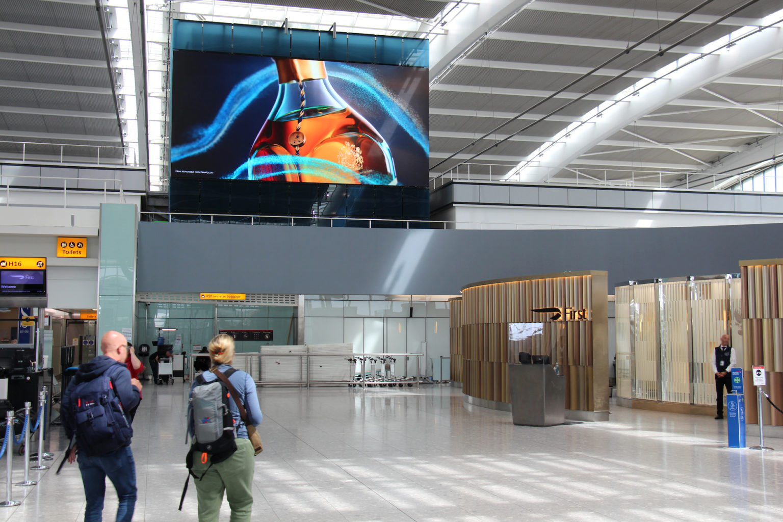On location: Diageo unveils Johnnie Walker Blue Label pop-up at Heathrow T5 : The Moodie Davitt ...