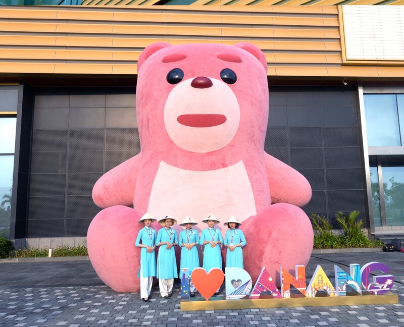 Images of the Day: Lotte Duty Free brings K-character Belly Bear to Da Nang : The Moodie Davitt ...
