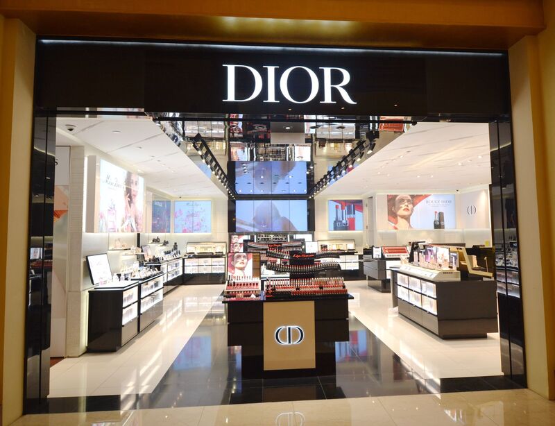 Images of the Day: Dior and DFA wow in Macau : The Moodie Davitt Report ...