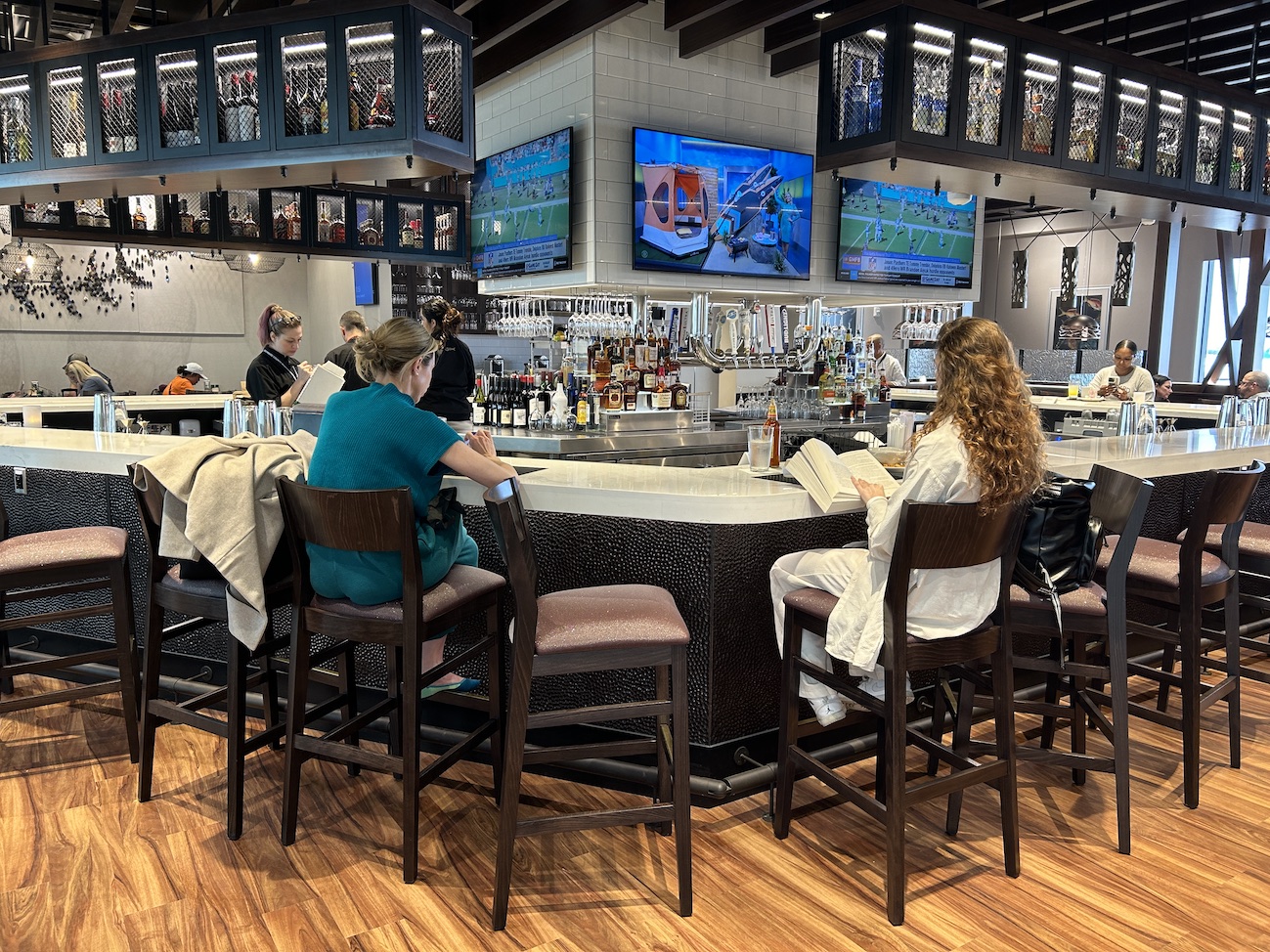 Delaware North unveils seafood restaurant Bonefish Grill at Fort ...