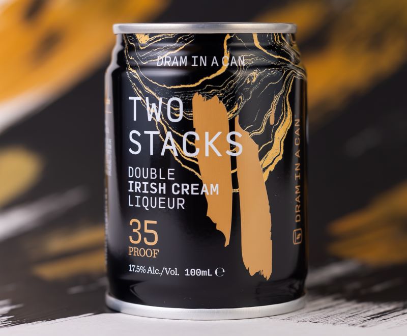 Two Stacks introduces recycled glass whiskey bottle : The Moodie Davitt ...